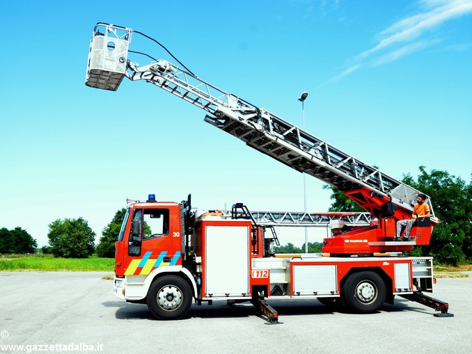 Festa di Santa Barbara: una nuova autoscala per i Vigili del fuoco