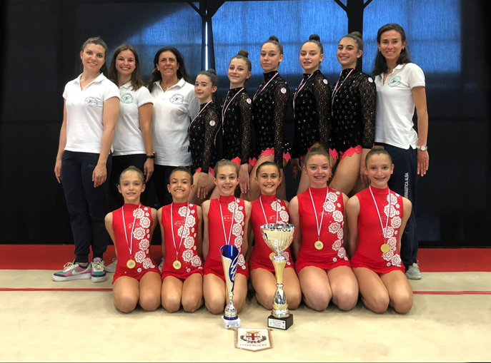 Le istruttrici Laura Revello, Silvia Bruno, Francesca Cassan ...