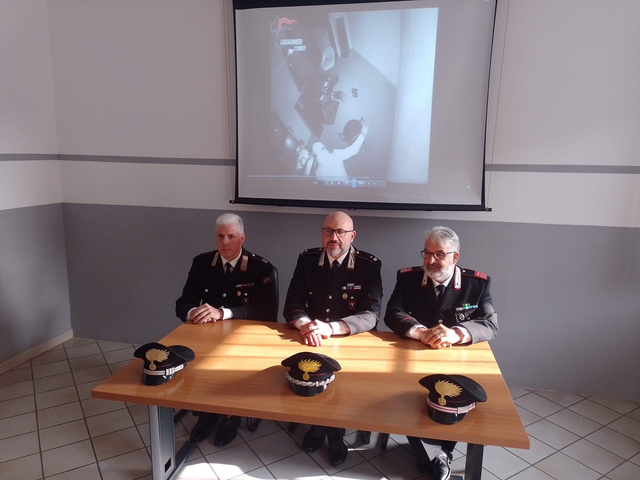 Massimo Caputo al centro - Gazzetta d'Alba - Dal 1882 il settimanale di ...