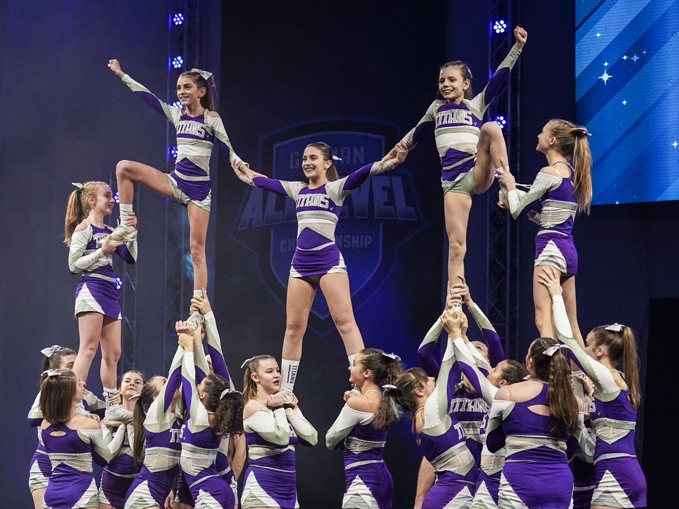 Alba Cheer brilla in Europa