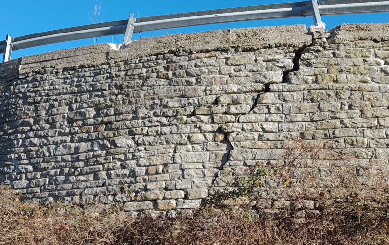 Progetto di fattibilità per la sistemazione di un muro di sostegno a ...