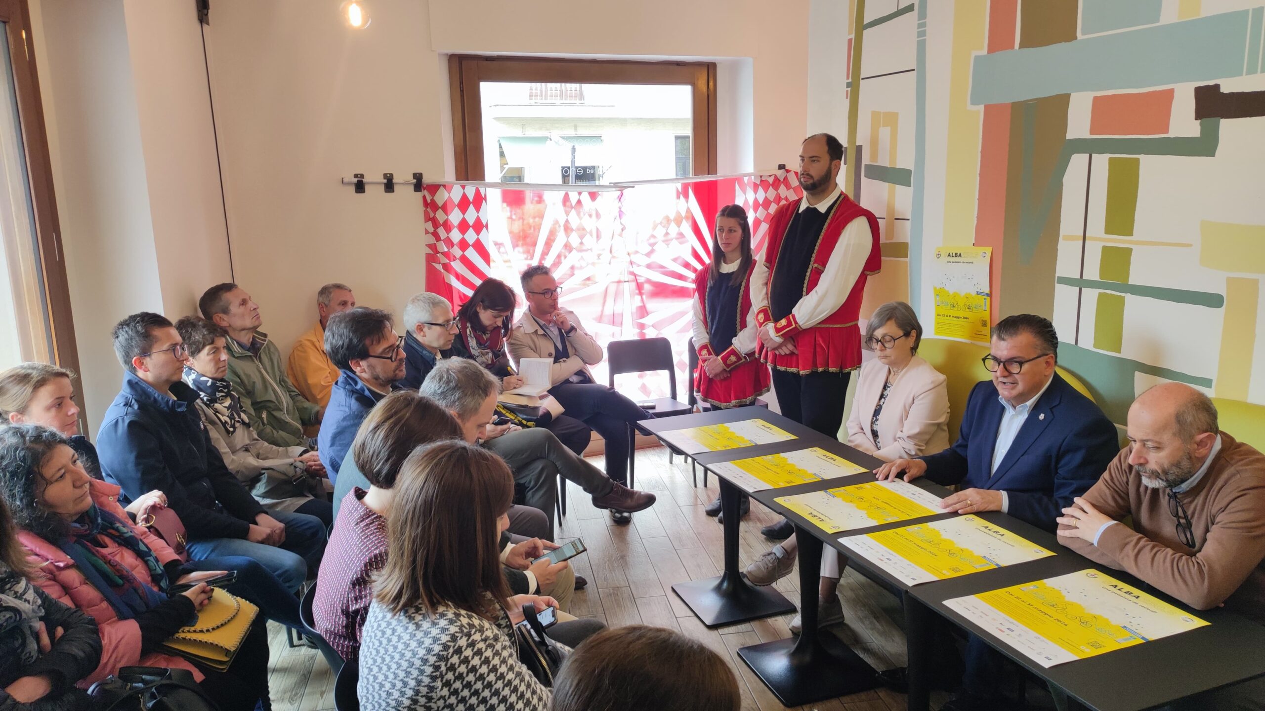 Alba 230.5, l'omaggio della città delle cento torri alla tappa del Tour ...