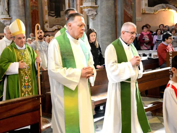 Il vescovo di Alba informa i fedeli sulle dimissioni da amministratore ...