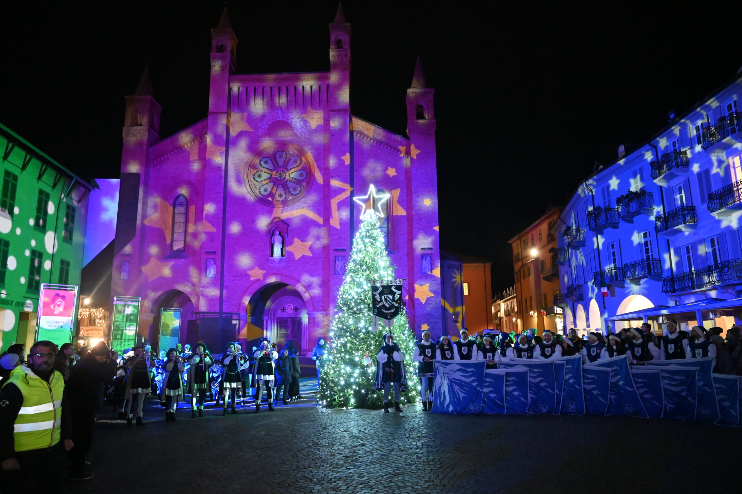 foto colombo piazza duomo natale 2024 – Gazzetta d'Alba – Dal 1882 il ...